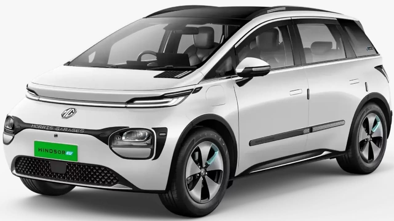 Top Range Family Car: மொத்த குடும்பமும் படுத்துட்டே போகலாம்: MG Windsor ...