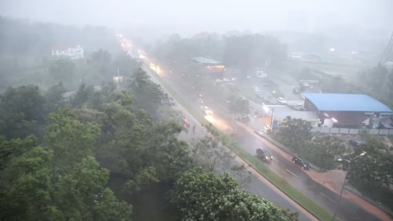 Kerala Monsoon Alert: Yellow Alert Issued for Kottayam and Ernakulam ...