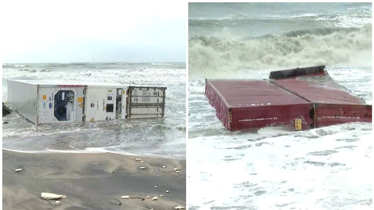 27 containers washing ashore from sunken cargo മുങ്ങിയ കപ്പലിലെ 27 ...