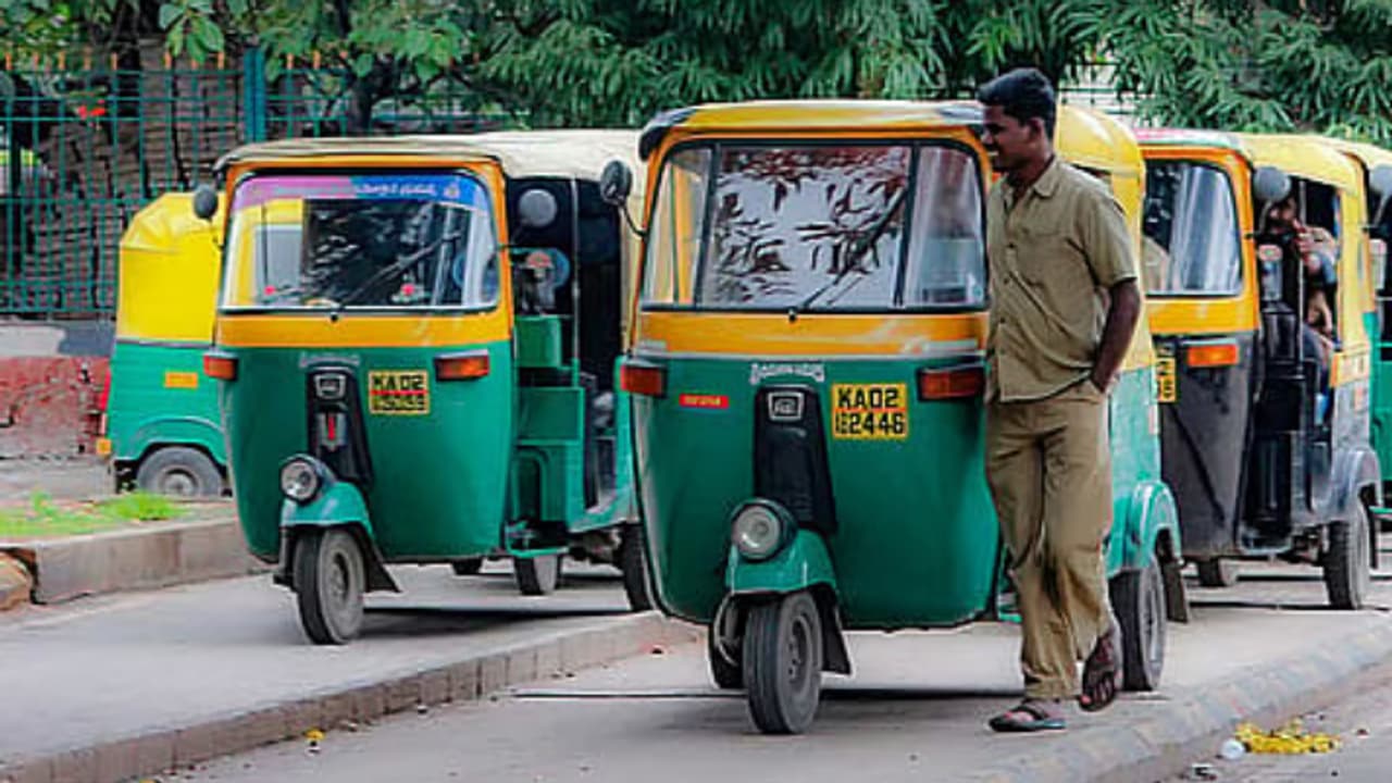 ಆಟೋ ಕನಿಷ್ಠ ದರ 36 ರು. ಹೆಚ್ಚಳಕ್ಕೆ ಪ್ರಸ್ತಾವ: ಸಾರಿಗೆ ಸಚಿವರ ಒಪ್ಪಿಗೆ | Auto ...