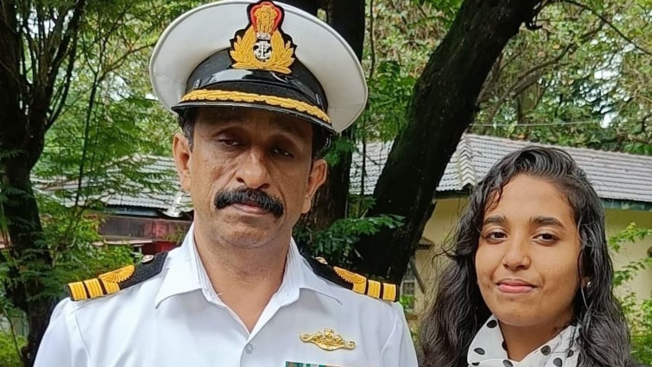 एक परिवार, दो पीढ़ियां, एक जुनून: कमांडर पिता के रिटायर होने के एक ...