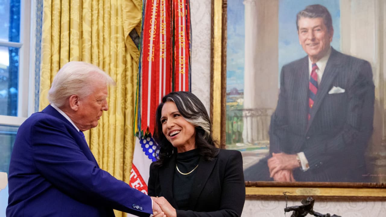 “Don’t Care What She Said” - President Trump Brushes Off Tulsi Gabbard ...