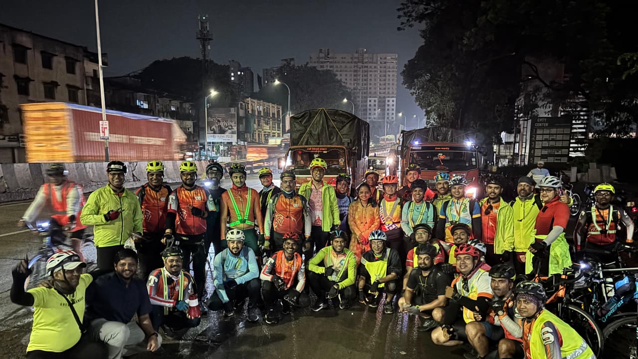 Alandi - Pandharpur Cycle Vari 2025: ‘ज्ञानोबा तुकाराम’चा जयघोष करत ...