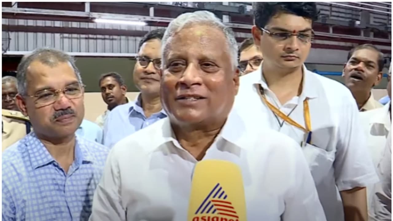 train fare hike 'തുച്ഛമായ വർധന'; ട്രെയിൻ യാത്രാ നിരക്ക് വർധനയി ...