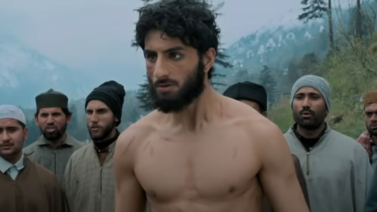 Sarzameen teaser: खूंखार आतंकी बने इब्राहिम अली खान, काजोल समेत ये ...