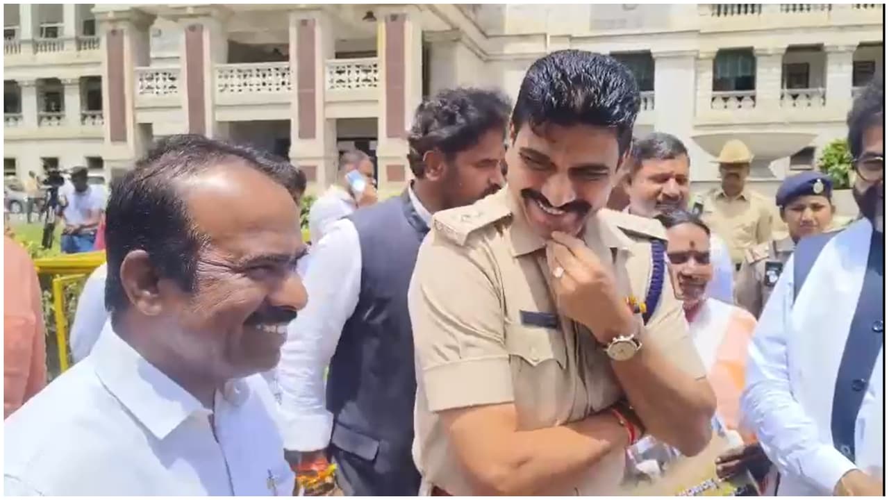 ರಾಜ್ಯದ ಮಹಿಳಾ ಮುಖ್ಯ ಕಾರ್ಯದರ್ಶಿ ಬಗ್ಗೆ ನಾಲಿಗೆ ಹರಿಬಿಟ್ಟ ಬಿಜೆಪಿ ರವಿಕುಮಾರ್ ...