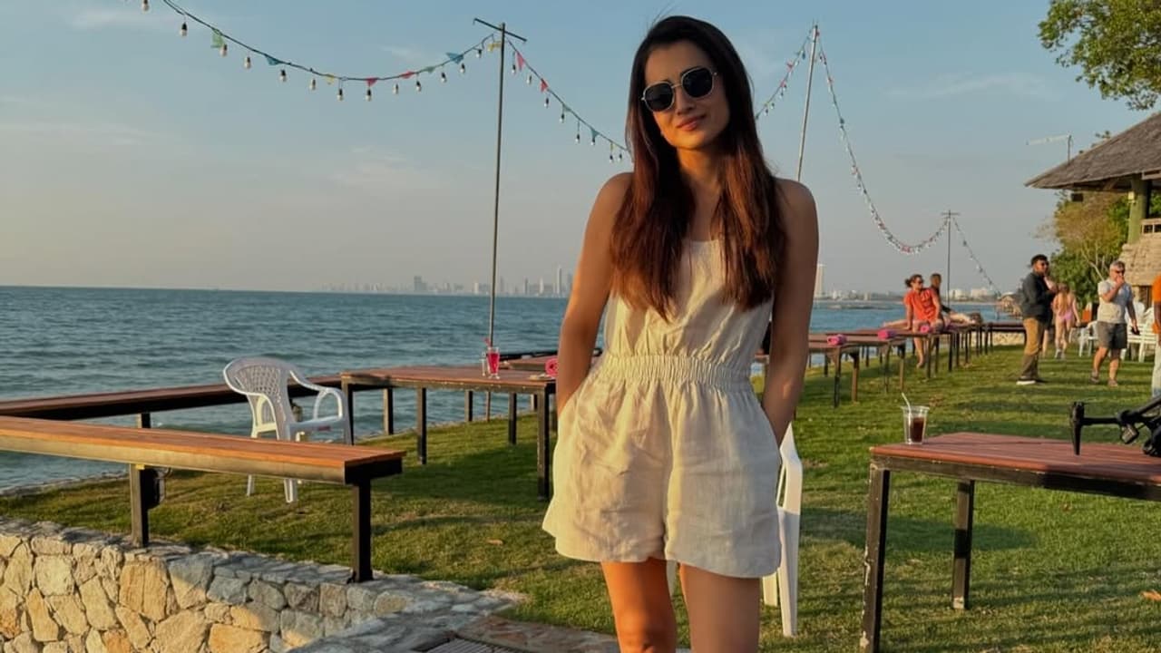 nayantara market slipping because of trisha : த்ரிஷாவிற்கு அடுத்தடுத்து ...