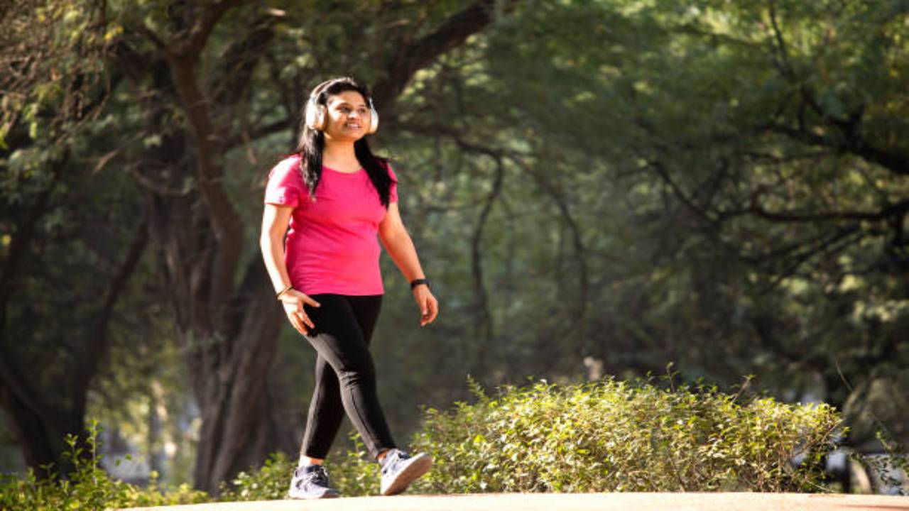 Daily 7,000 Steps Could Be the Key to a Longer, Happier Life: Lancet ...