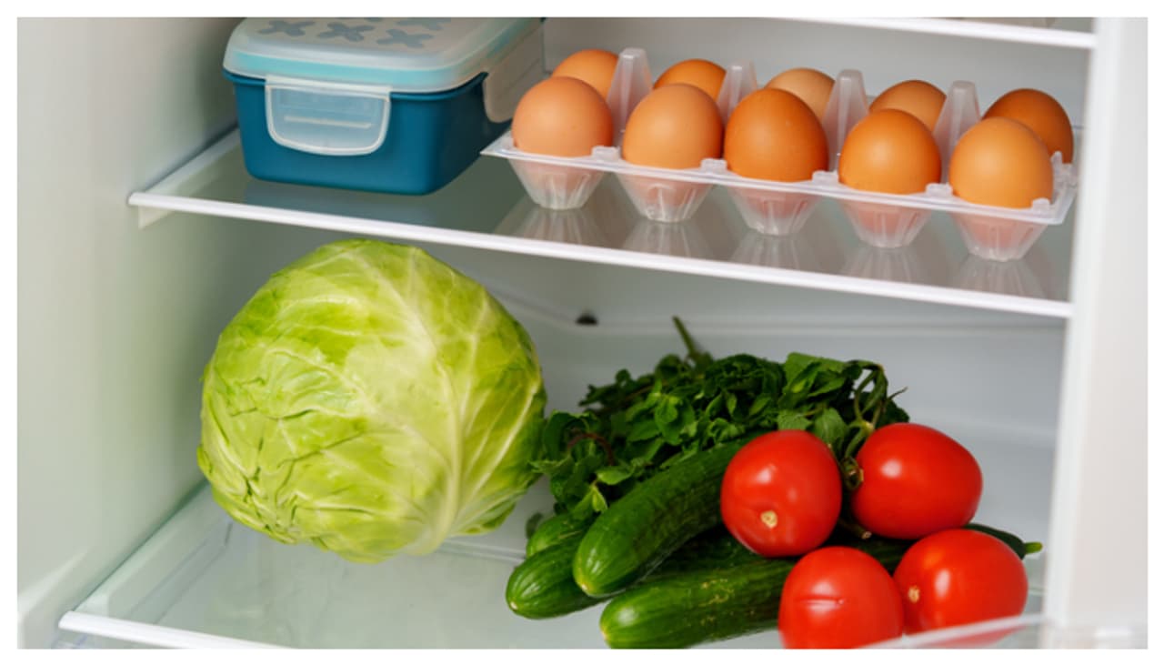 Tomato Storage: ಟೊಮೆಟೊ ಫ್ರಿಜ್‌ನಲ್ಲಿಡುವಾಗ 99% ಜನರು ಮಾಡೋ ತಪ್ಪು ಇದೇ ನೋಡಿ ...