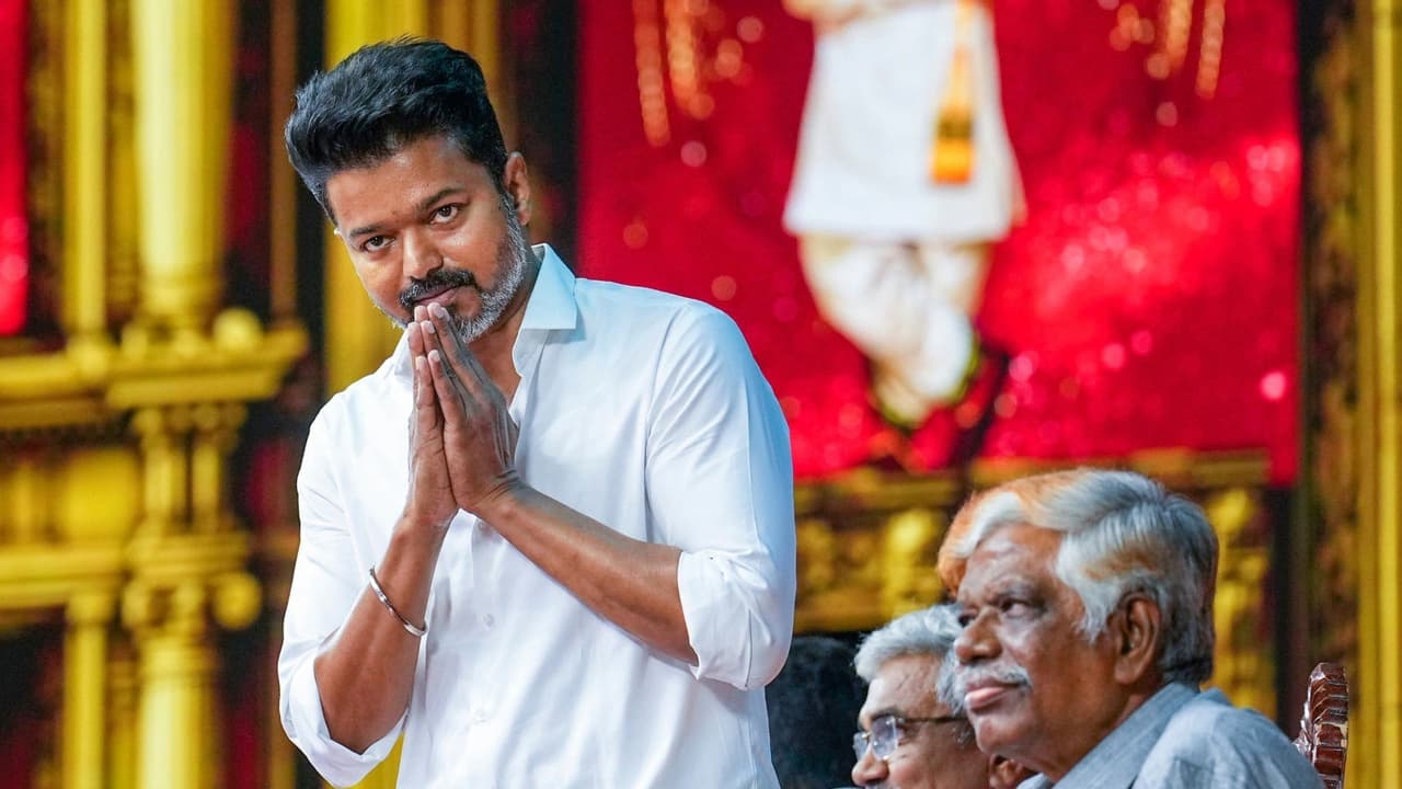 விஜய்யின் மதுரை மாநாட்டுக்கு சிக்கல்! கல்யாண, பிறந்த நாள்னு கணக்கு ...