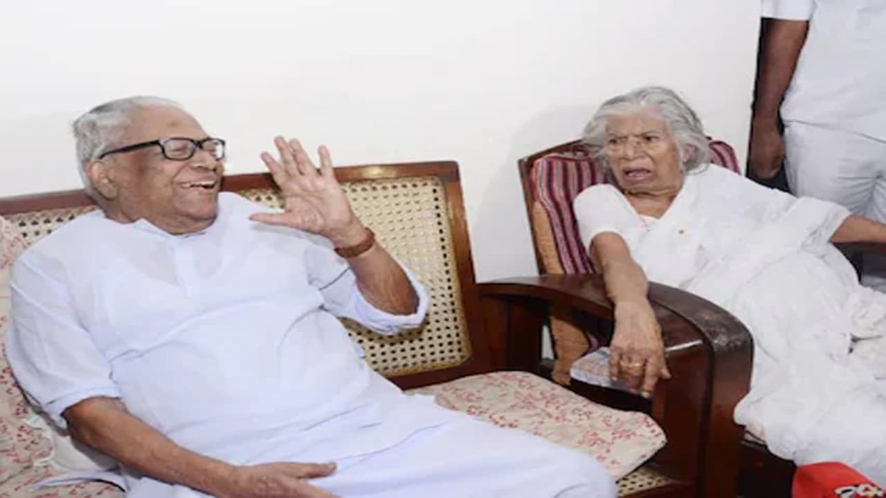 Gauri amma and vs achuthanandan ഗൗരിയും വിഎസും കേരള രാഷ്ട്രീയത്തിലെ ...