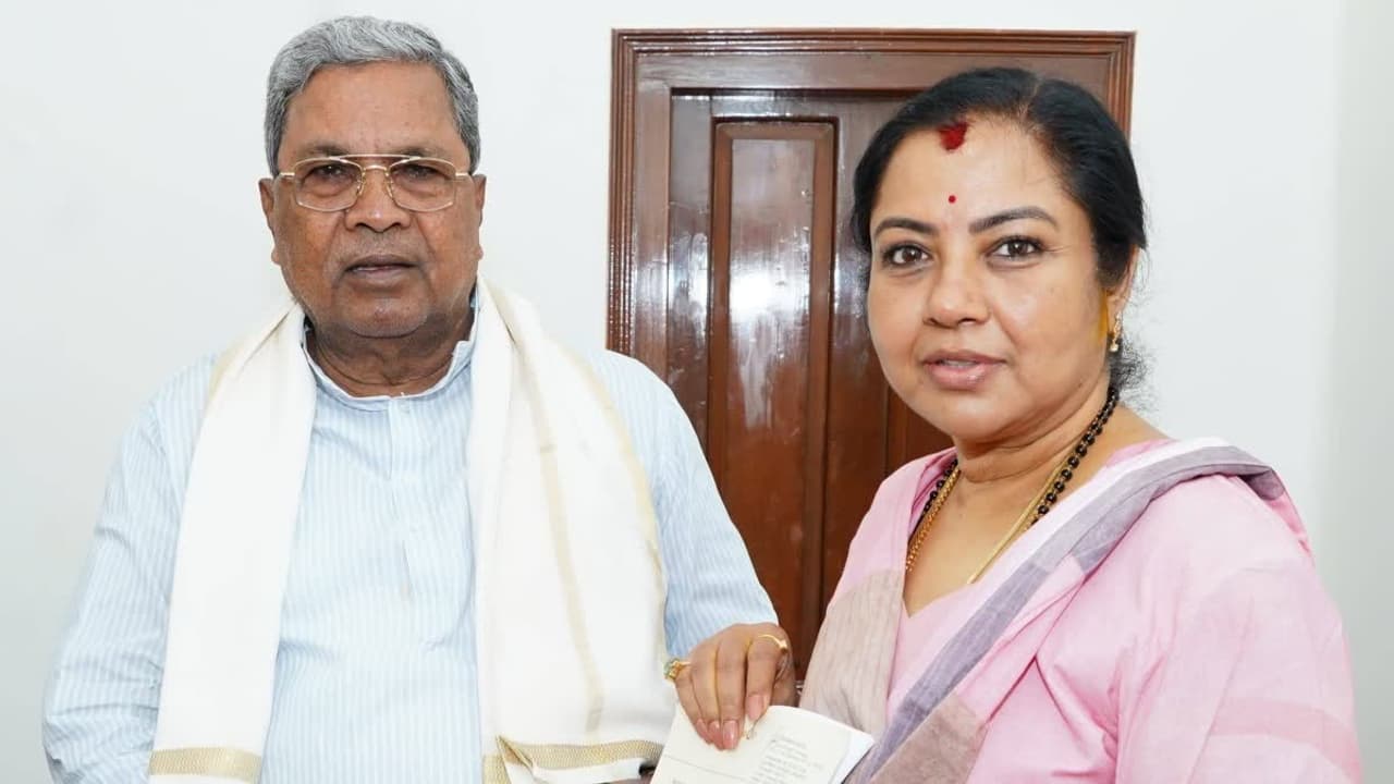 ರಾಜ್ಯ ಚಲನಚಿತ್ರ ಪ್ರಶಸ್ತಿಗಳ ಪೈಕಿ ಯಾವುದಾದರೊಂದು ಪ್ರಶಸ್ತಿಯನ್ನು ಬಿ.ಸರೋಜಾದೇವಿ ...