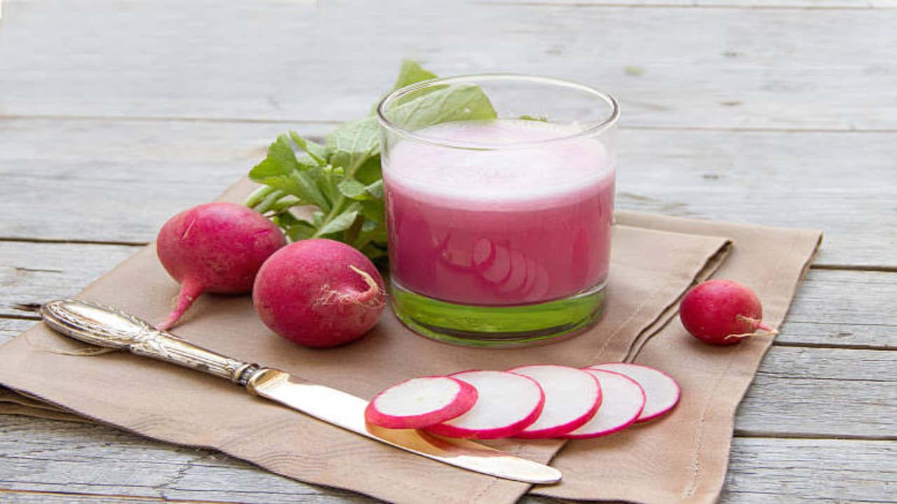 radish juice: தினமும் காலையில் வெறும் வயிற்றில் முள்ளங்கி ஜூஸ் ...