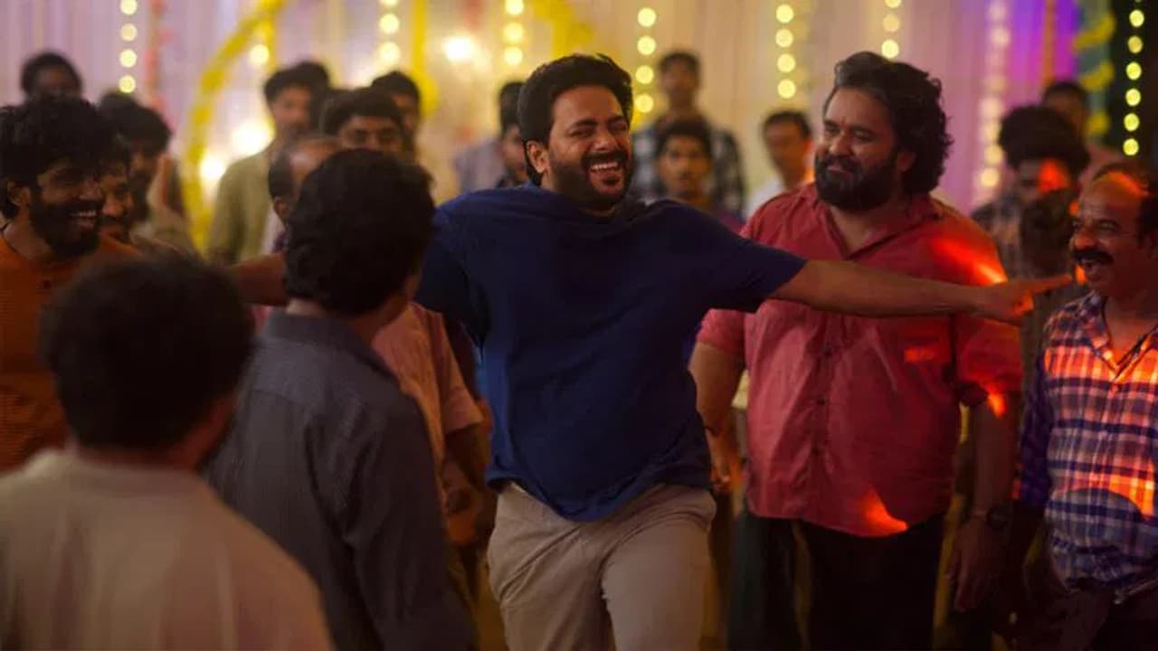 Su From So Kannada Movie Review: ಸತ್ತವಳ ನೆರಳಲ್ಲಿ ಬದುಕಿದವರ ಪಡಿಪಾಟಲು | Raj B Shetty Jp Thuminad ...