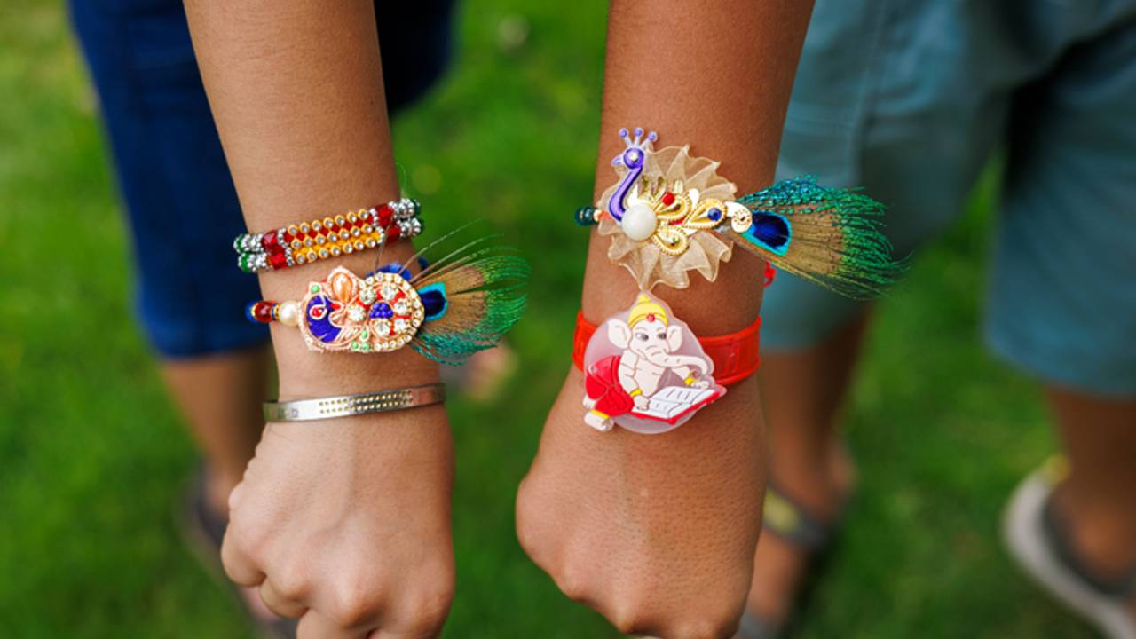 ঠিক কবে থেকে শুরু হয়েছিল এই রাখী উৎসব? ৯ না ১০ কোন দিন রয়েছে শুভ মুহূর্ত, জানুন এই তিথির ...