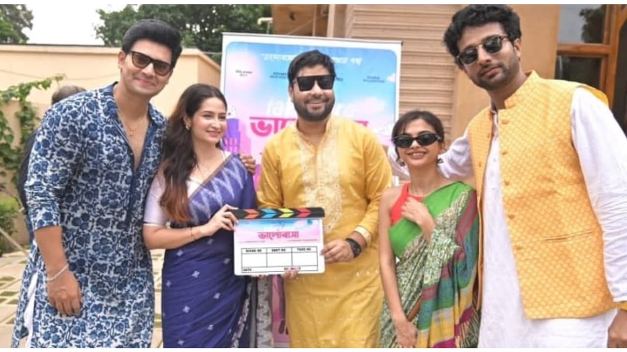 হাসি-মজায় জমজমাট শ্যুটিং ফ্লোর, ভালোবাসাকে ভালো রাখার গল্প নিয়ে আসছে ...