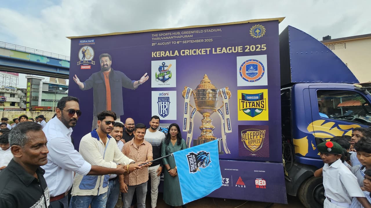 19 days to go for KCL 2025: കെസിഎൽ പൂരത്തിന് ഇനി 19 നാൾ; ട്രോഫി ടൂര്‍ വാഹനത്തിന് കൊച്ചിയിൽ വ ...
