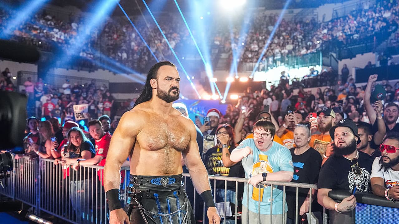 4 WWE SmackDown Moments Hinting At Future Matches And Character Shifts ...