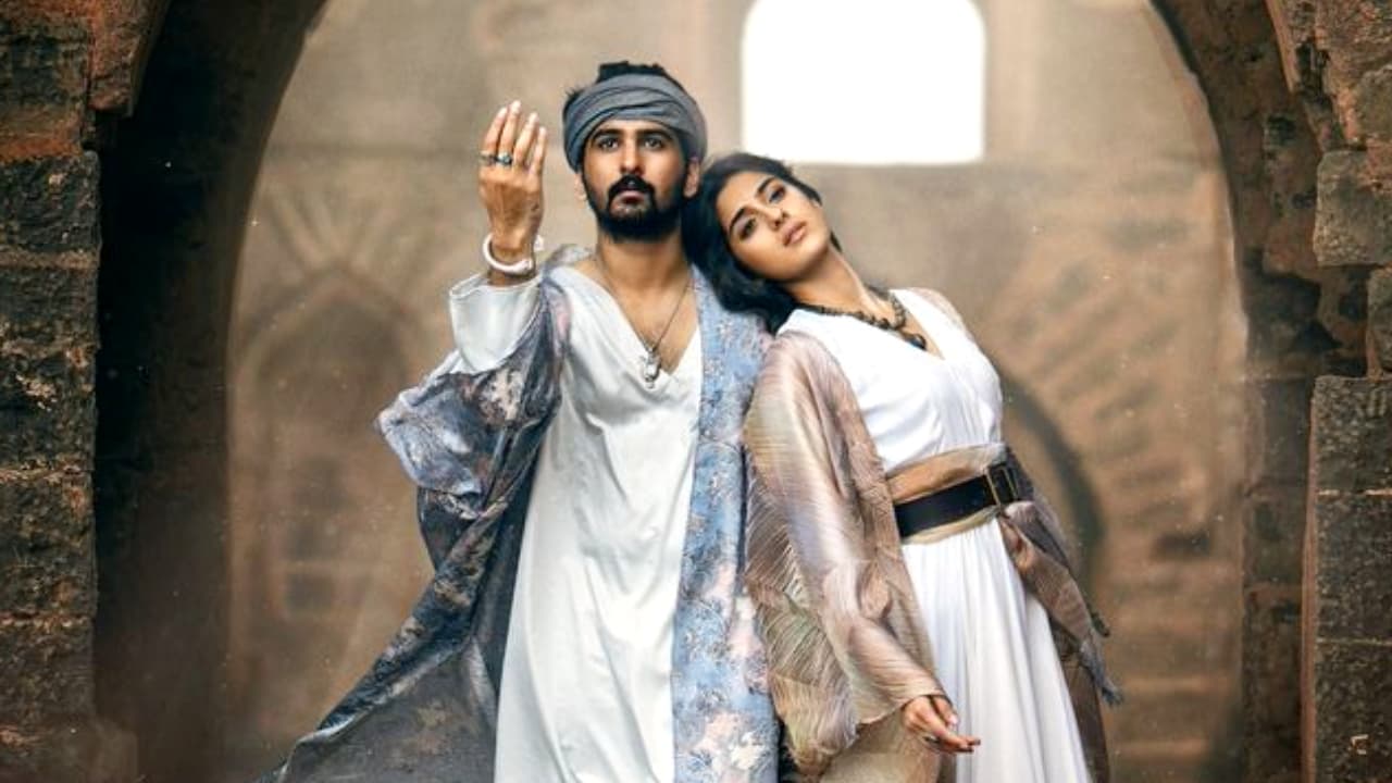 കരിയറിലെ ഏറ്റവും വലിയ കാന്‍വാസ് ചിത്രവുമായി ഷെയ്ന്‍ നിഗം; 'ഹാല് ...