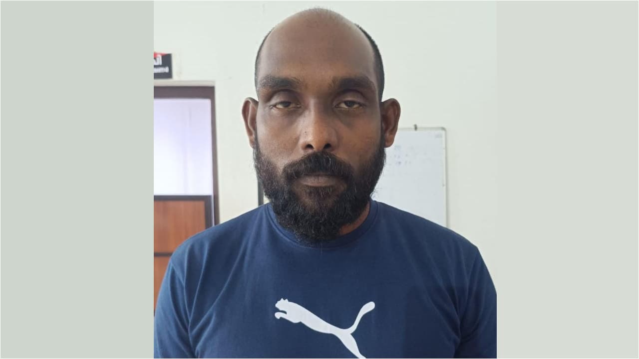 KSRTC conductor arrested with ganja രഹസ്യ വിവരം, ഒരു മാസത്തോളം ...