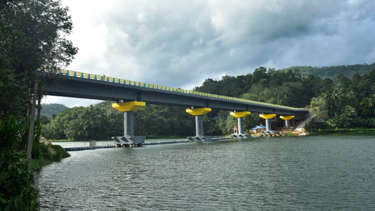 Longest bridge across river in Kerala construction completed നദിക്കു ...