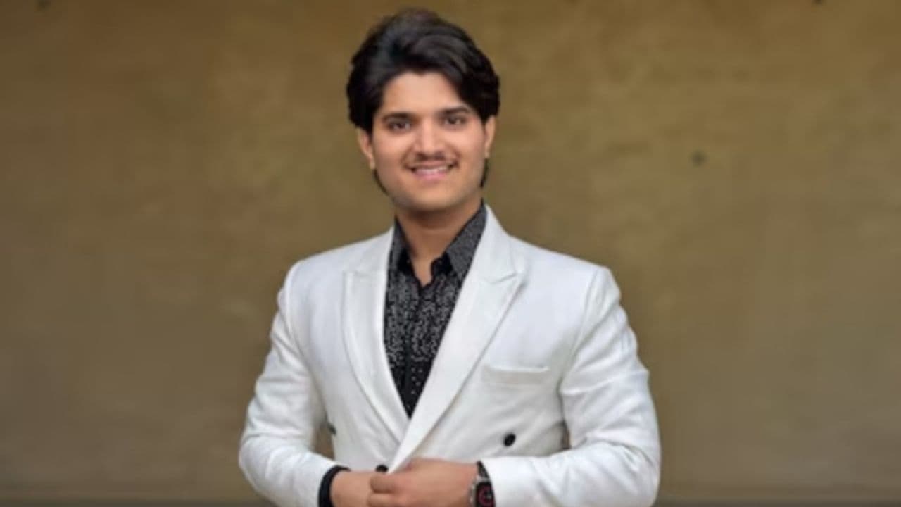 Bigg Boss 19: Is Mridul Tiwari Evicted in a Mid-Week Twist? Here’s What ...