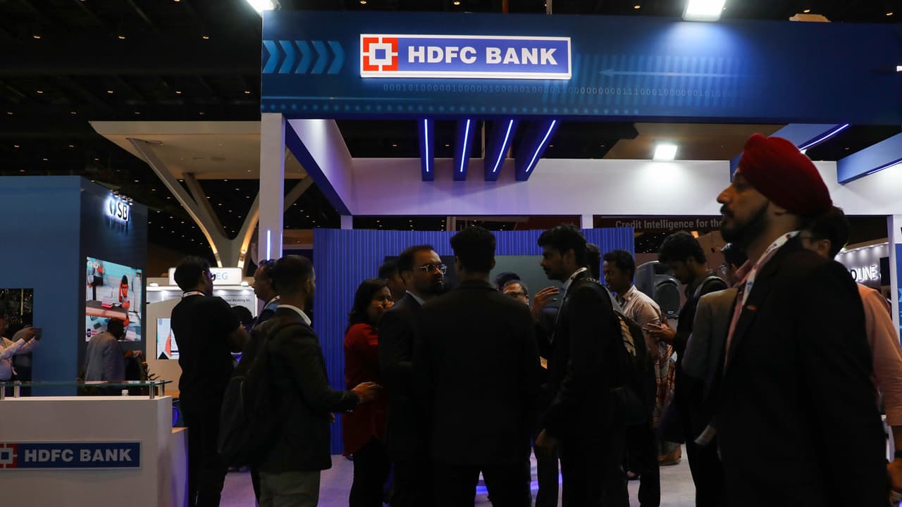 HDFC Bank का मालिक कौन है? जानें कितनी है नेटवर्थ | Who Is Hdfc Bank ...