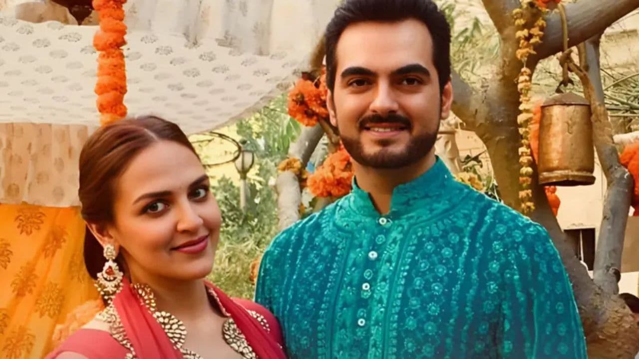 क्या Esha Deol को सता रही एक्स हसबैंड की याद? लिखा इतना इमोशनल नोट ...
