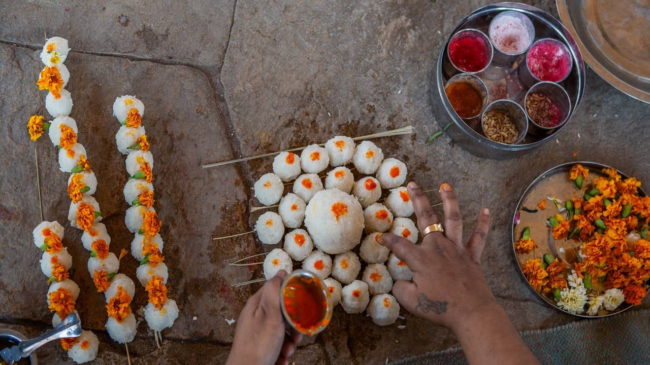 Pitru Paksha 2025: कब है कुंवारा पंचमी, इस दिन किन मृत परिजनों का ...