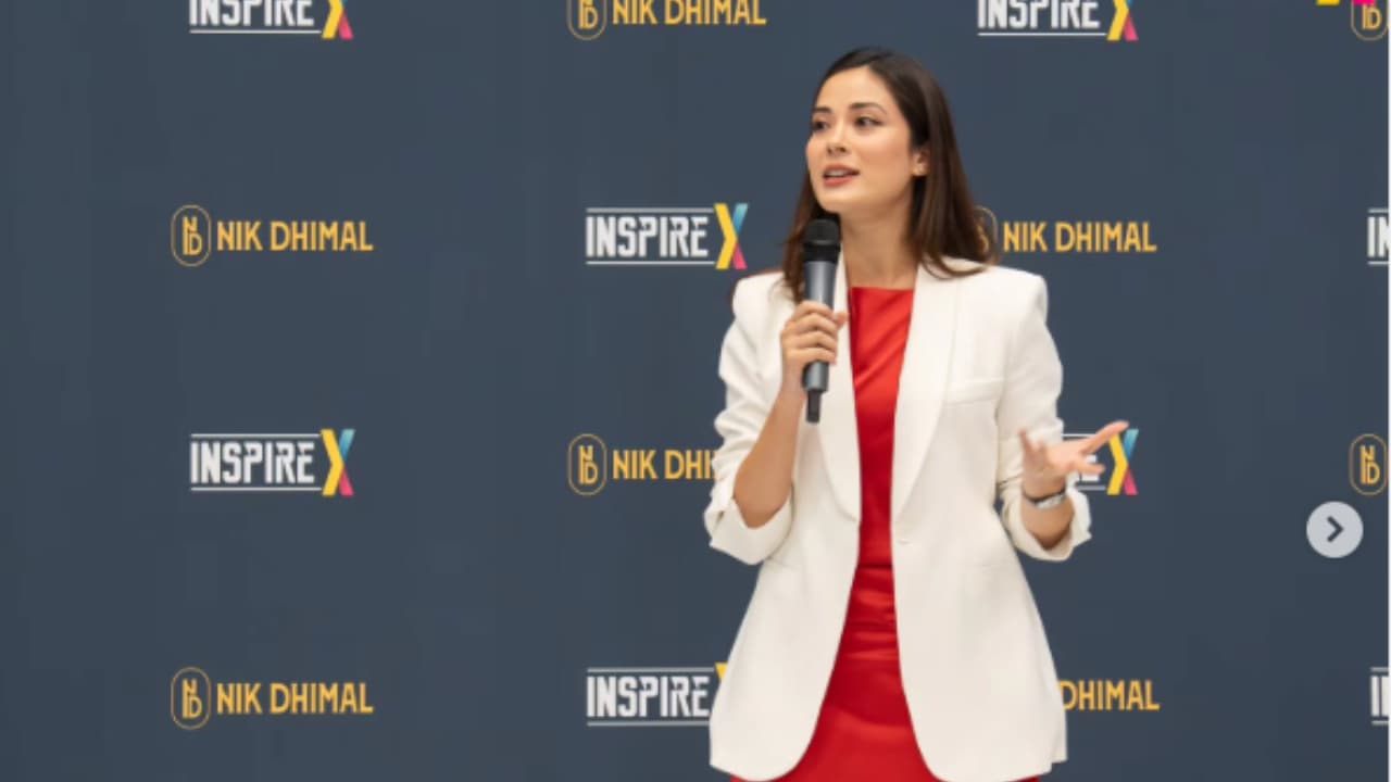 നേപ്പാള്‍ പ്രക്ഷോഭങ്ങളോട് മൗനം; ഇൻസ്റ്റഗ്രാം ഫോളോവേഴ്‌സിനെ ഒറ്റയടിക്ക് നഷ്‍ടമായി നേപ്പാൾ സുന്ദരി ...