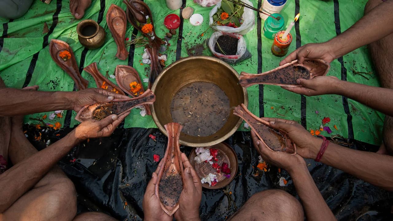 Pitru Paksha 2025: कब है पितृ पक्ष की चतुर्दशी तिथि, इस दिन किसका ...
