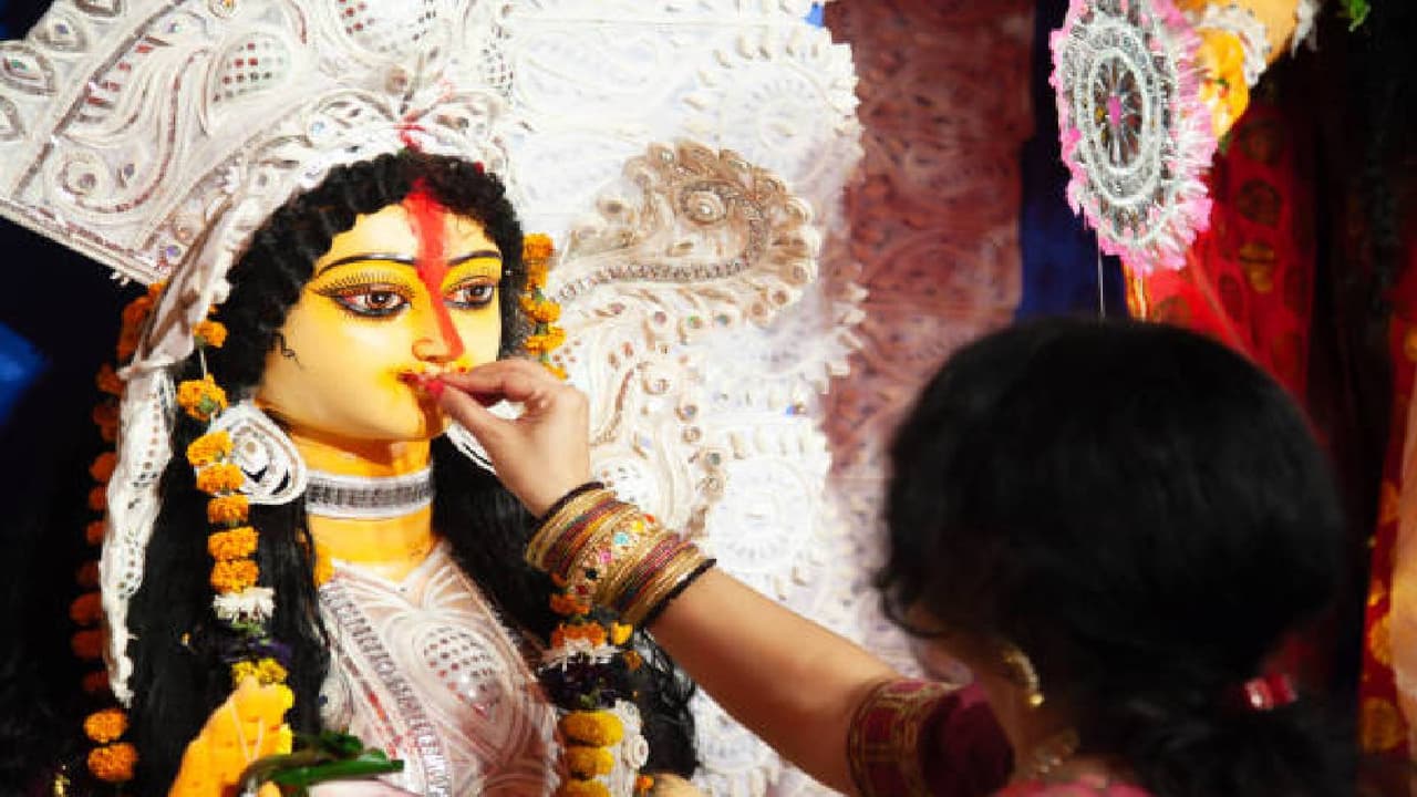 Navratri Bhog Rules: देवी दुर्गा को भोग लगाने का क्या है सही तरीका ...