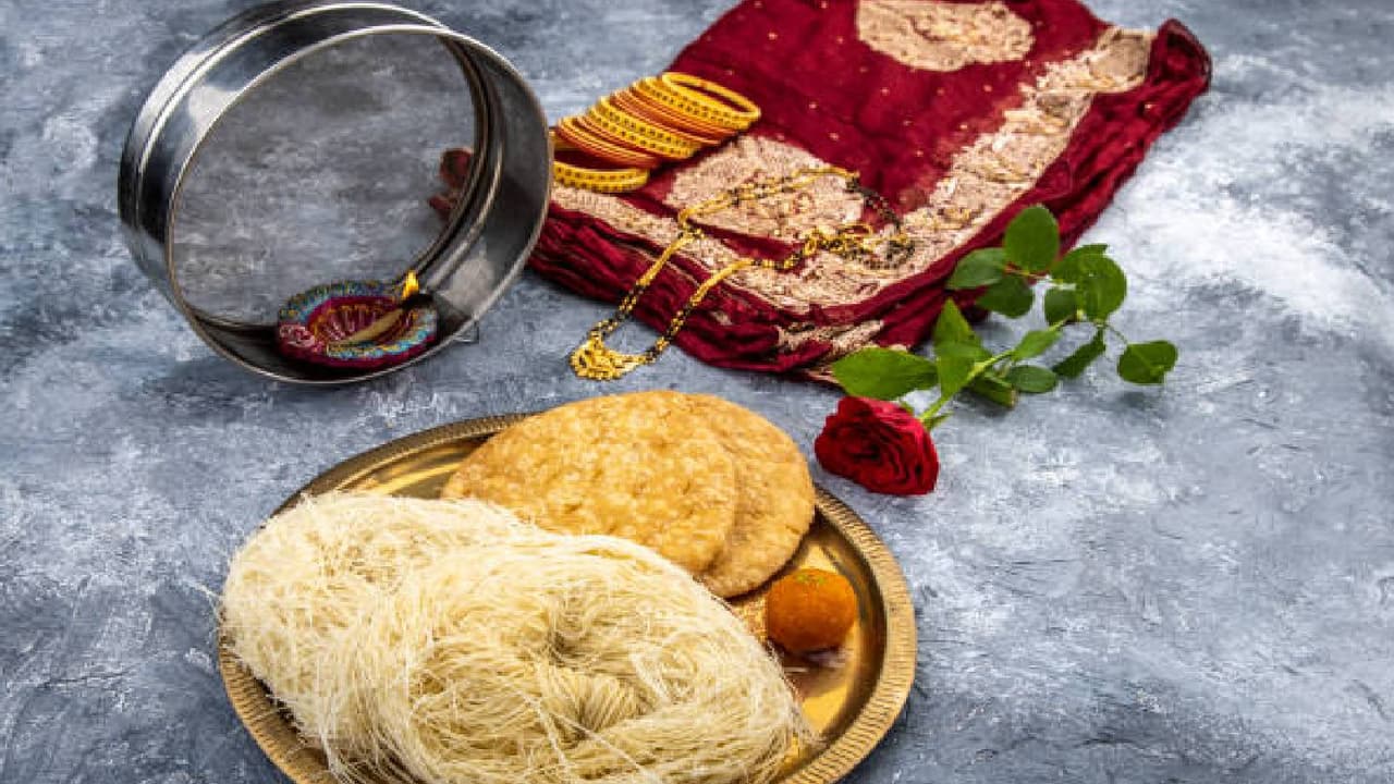 Karwa Chauth 2025: Is it on October 9th or 10th? Know Shubh Muhrat ...