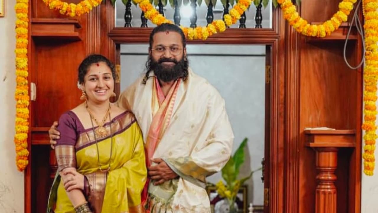 Pragathi Shetty: Rishab Shetty's Wife, Kantara's Backbone, & Their Viral Selfie Love Story ...