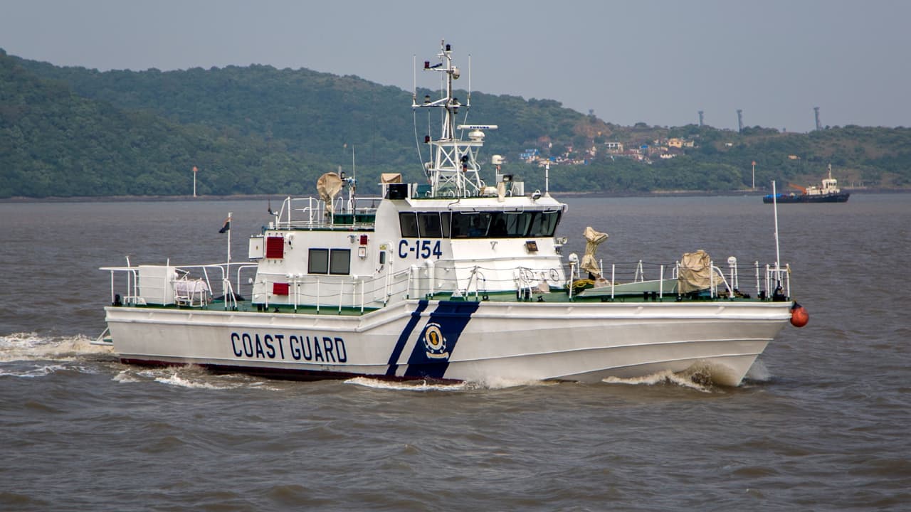 Indian Coast Guard Recruitment 2025: Group C Jobs for 10th Pass – Apply ...