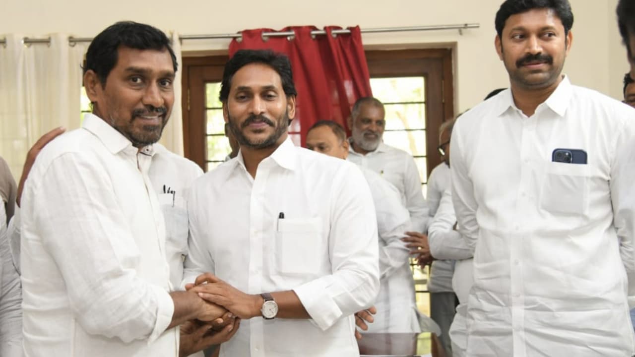 YSRCP: కంట్రిబ్యూట‌ర్‌గా మొద‌లై.. వైసీపీ స్టేట్ జాయింట్ సెక్ర‌ట‌రీగా ...