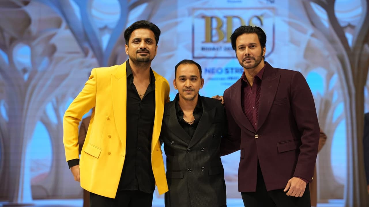 Designers Dazzle at the Bharat Designer Show with a Beautiful Display ...