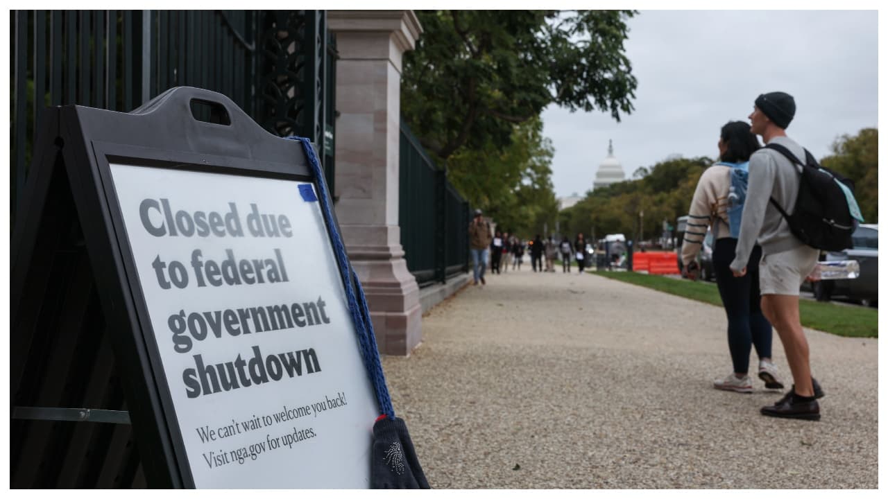 US Judge Halts Trump’s Plan to Lay Off 10,000 Federal Workers During ...