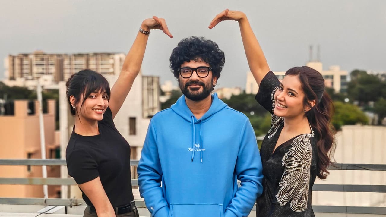 Telusu Kada Review: తెలుసు కదా ఫస్ట్ రివ్యూ, టిల్లుగాడి సినిమా ఎలా ...