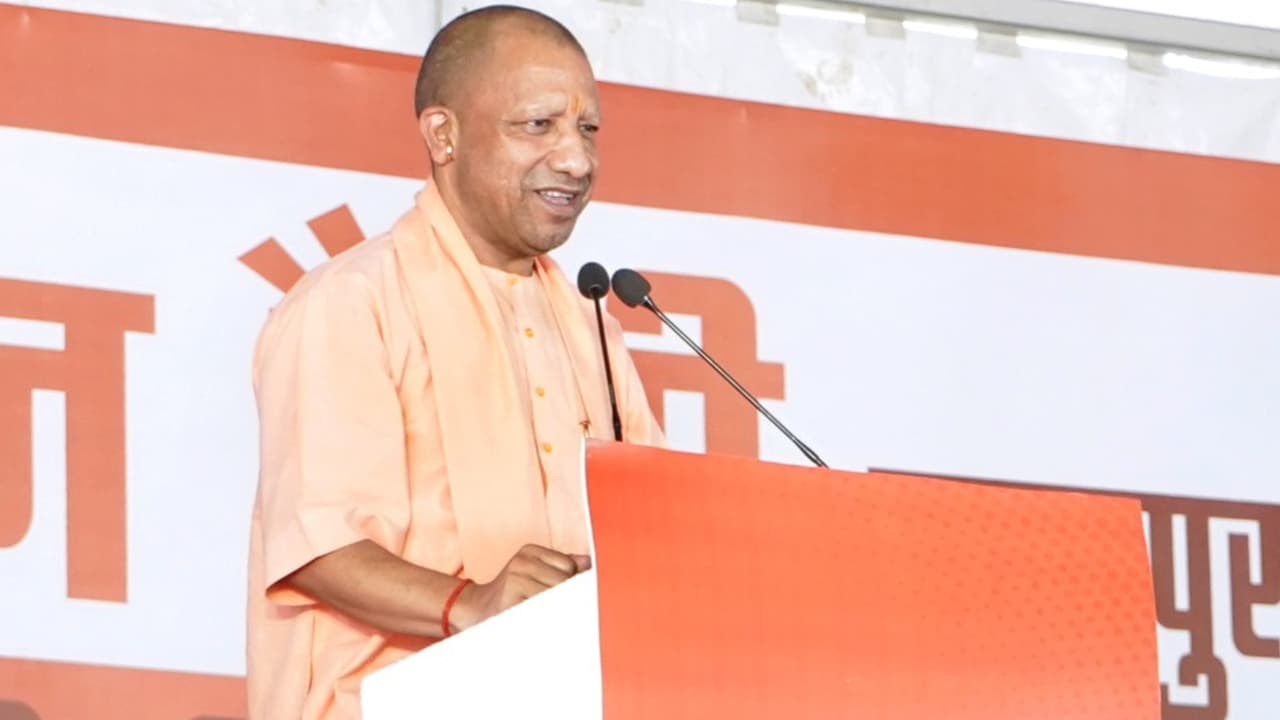 CM Yogi Slams RJD-Congress for 'Burqa Politics', Urges Bihar to Let ...