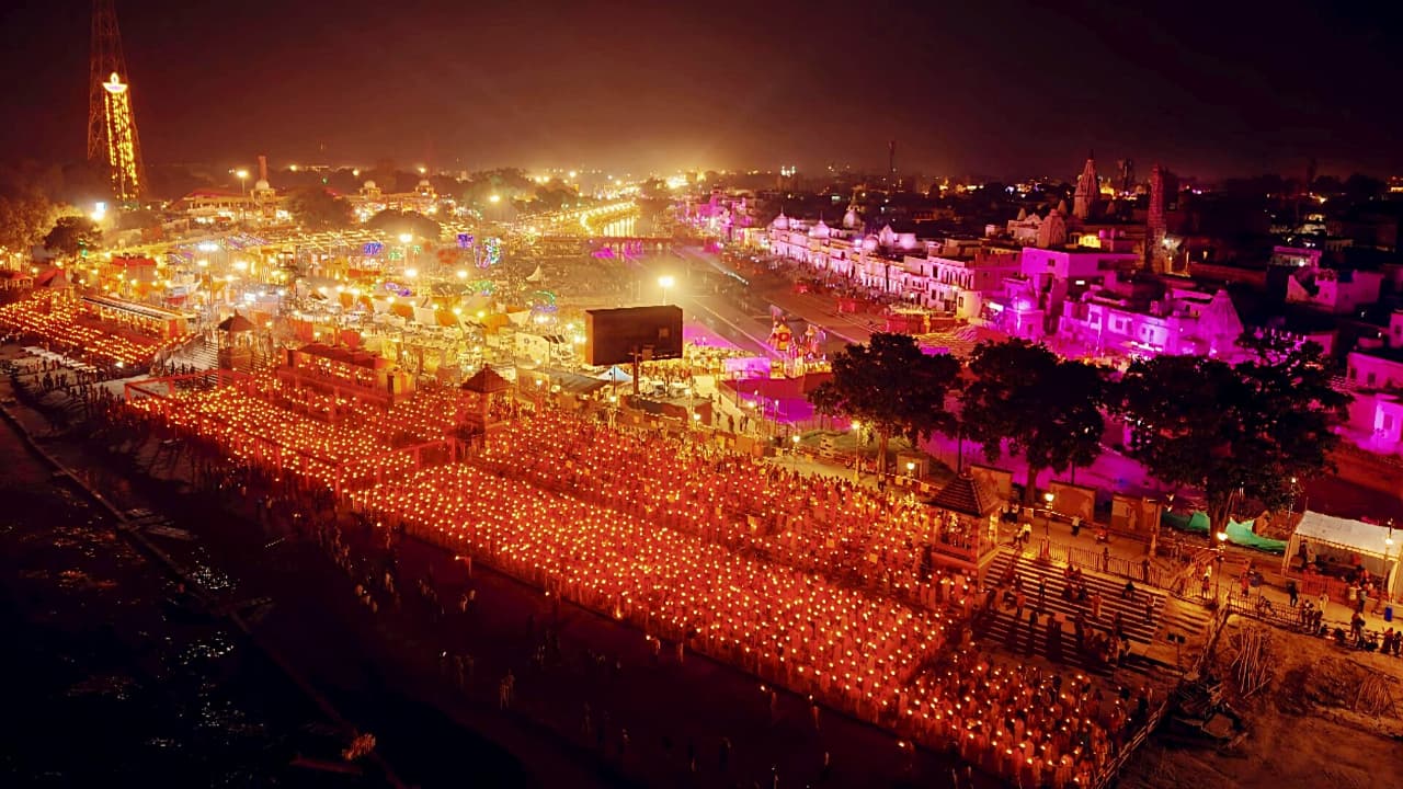 Ayodhya to Light Over 26 Lakh Diyas for Deepotsav 2025, Eyes Guinness ...