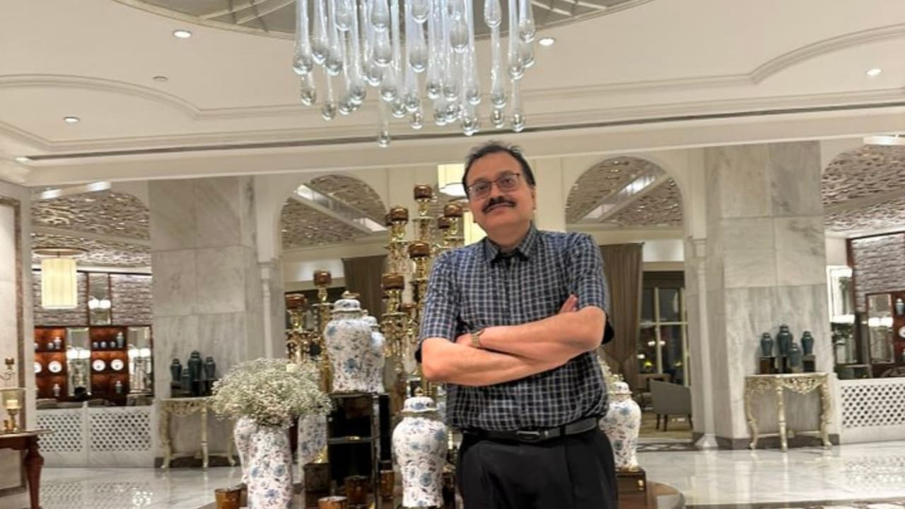 Dr. Narayan Banerjee: "ডাক্তারি পড়তে মেধা লাগে না" সোশ্যাল মিডিয়াতে ...