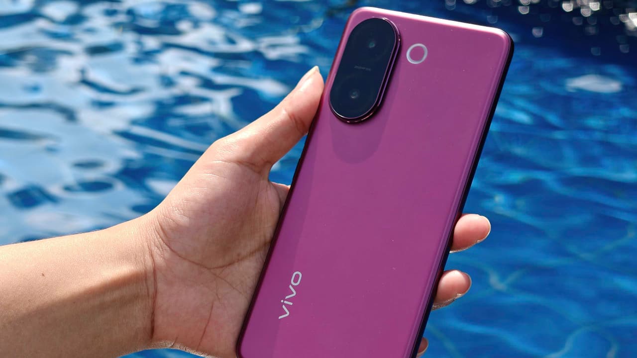 Vivo to Realme: Best Camera Phones That Offers Flagship Versatility ...
