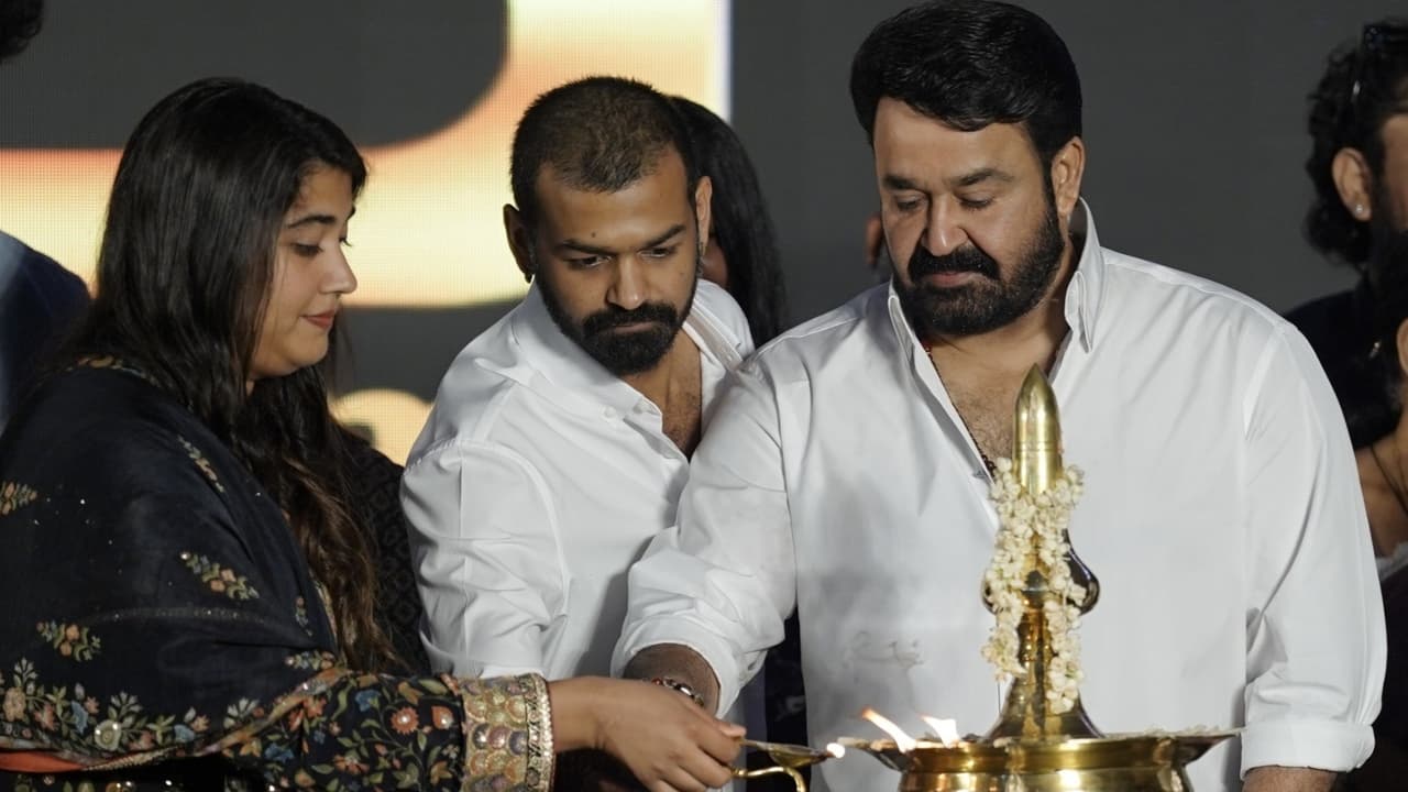 ഹൃദയത്തോട് ചേർന്നു നിൽക്കുന്ന നിമിഷം..; മകൾ മായയ്ക്ക് ആശംസയുമായി മോഹൻലാ ...