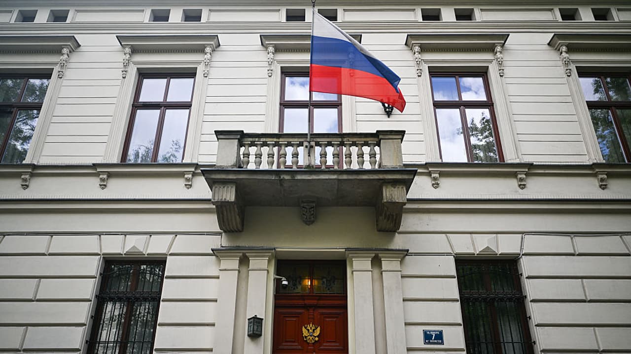 Russia Loses Legal Battle To Build Embassy Near Australian parliament ...