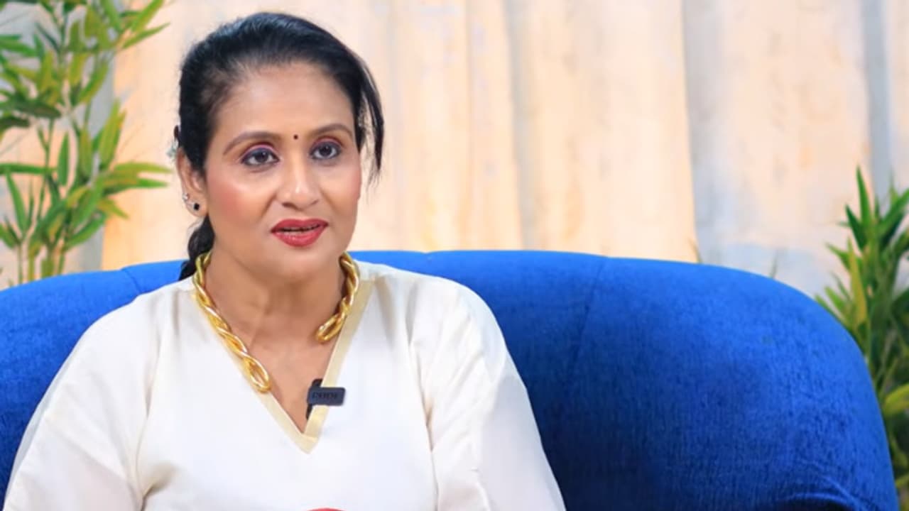 Suma Jayaram: ഇപ്പോഴും ഭയങ്കര പ്രശ്‍നത്തിലാണ്, എല്ലാം അഡ്‍ജസ്റ്റ് ...