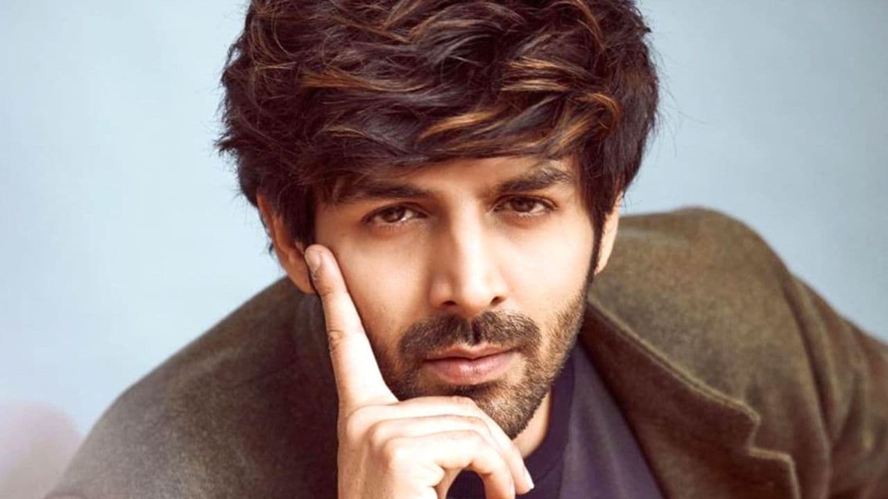 Why Kartik Aaryan’s Co-Star Calls Him a ‘Crazy, Mad Person’ - Here’s ...