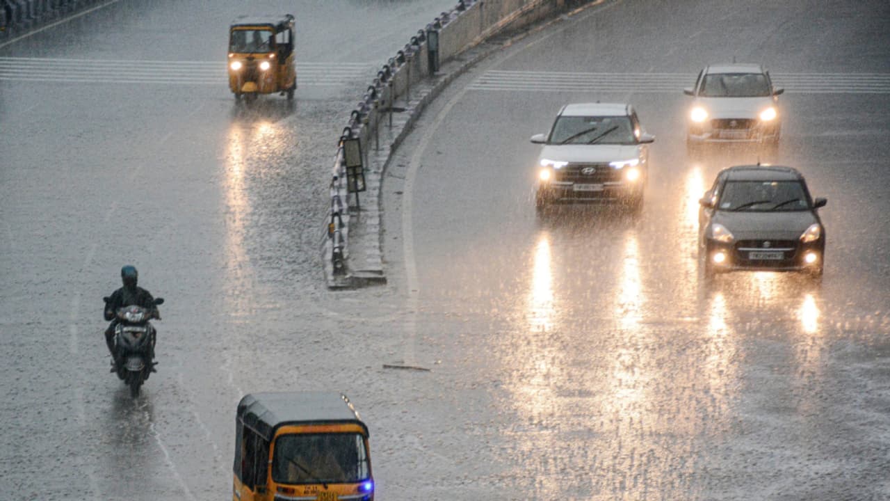 Chennai Weather LATEST Update: Rainfall Alerts Issued as Bay Bengal ...