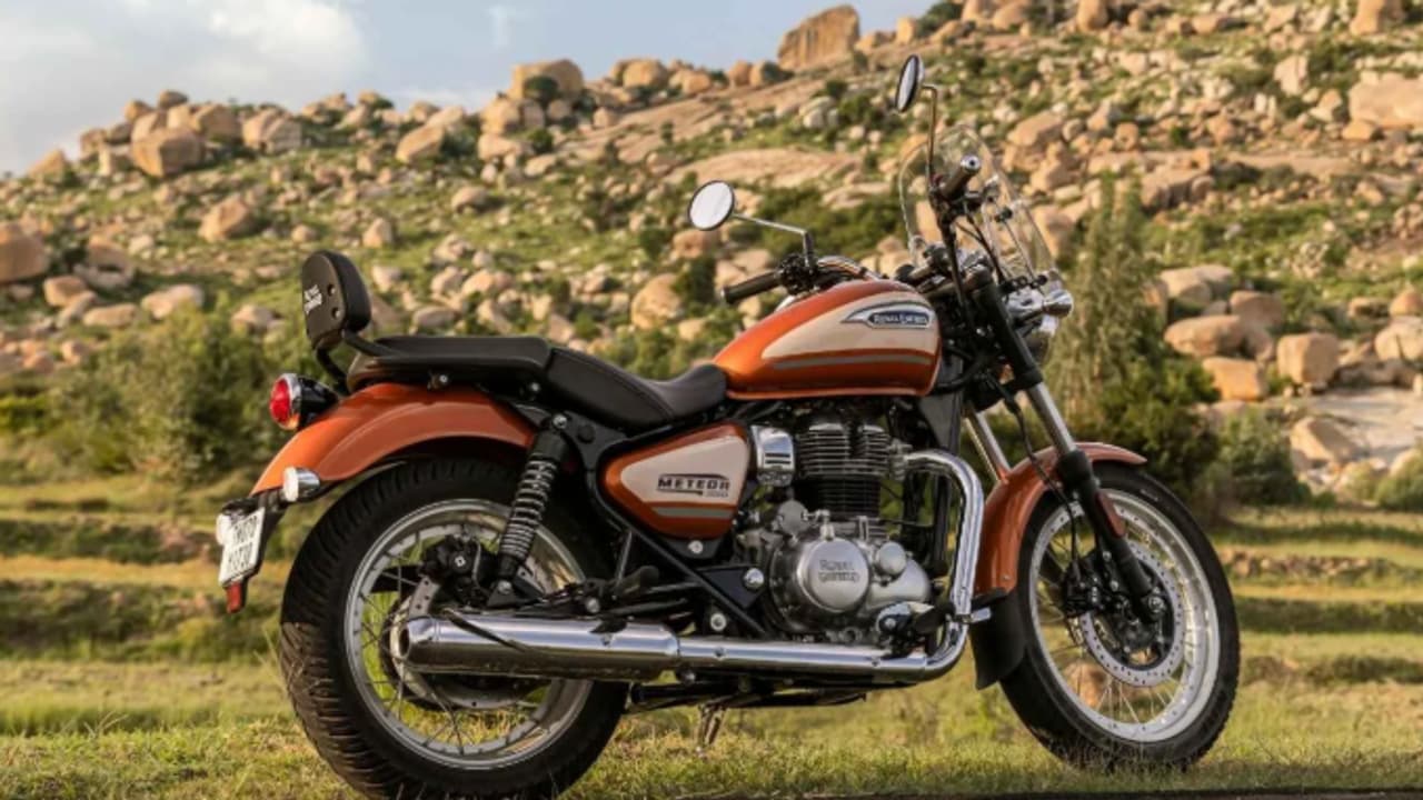 350cc to 450cc Motorcycle Sales Oct 2025 : 350 - 450 സിസി വിപണിയിലെ രാജാവായി റോയൽ എൻഫീൽഡ് ...