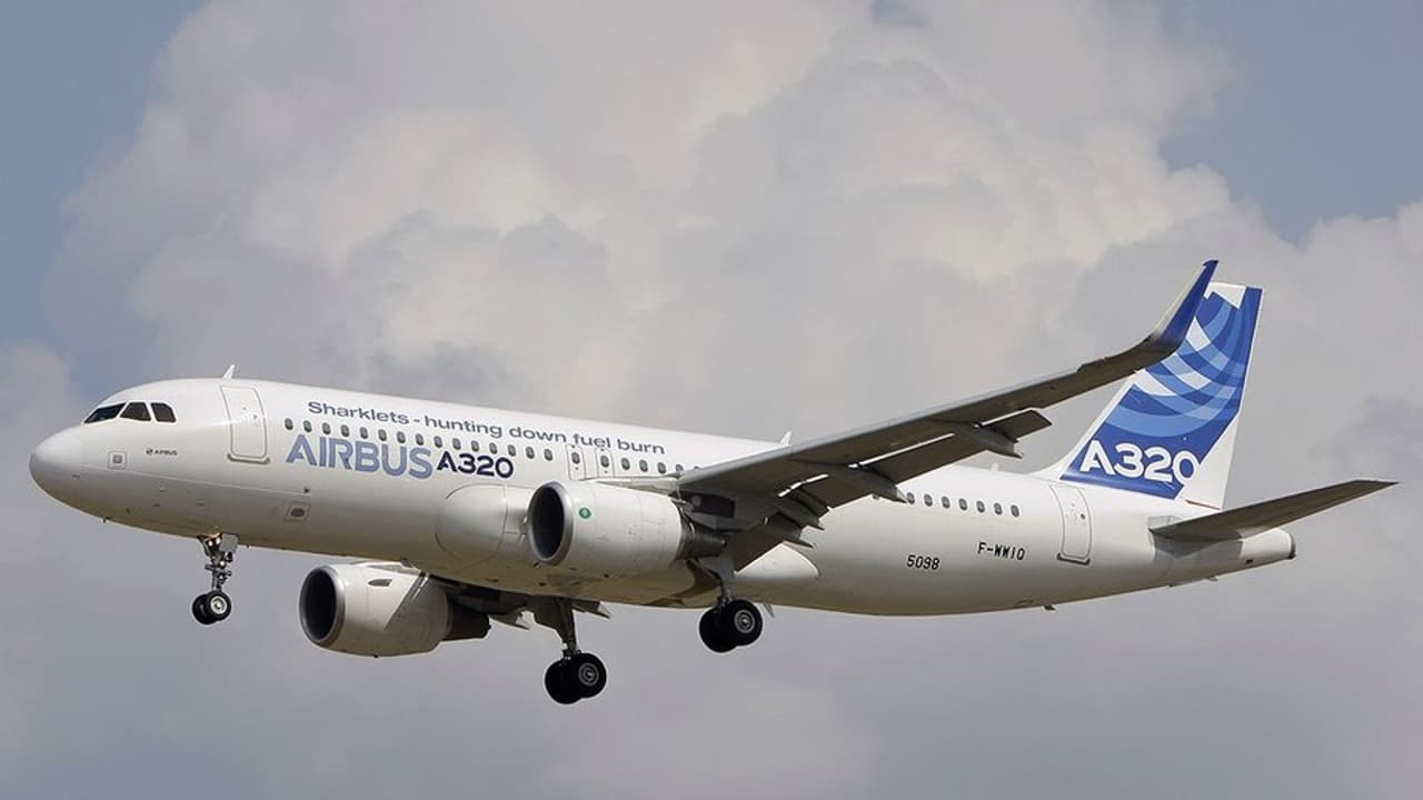 Why Airbus Grounded 6,000 A320 Jets Overnight? A Software Glitch Led By US Flight Scare ...